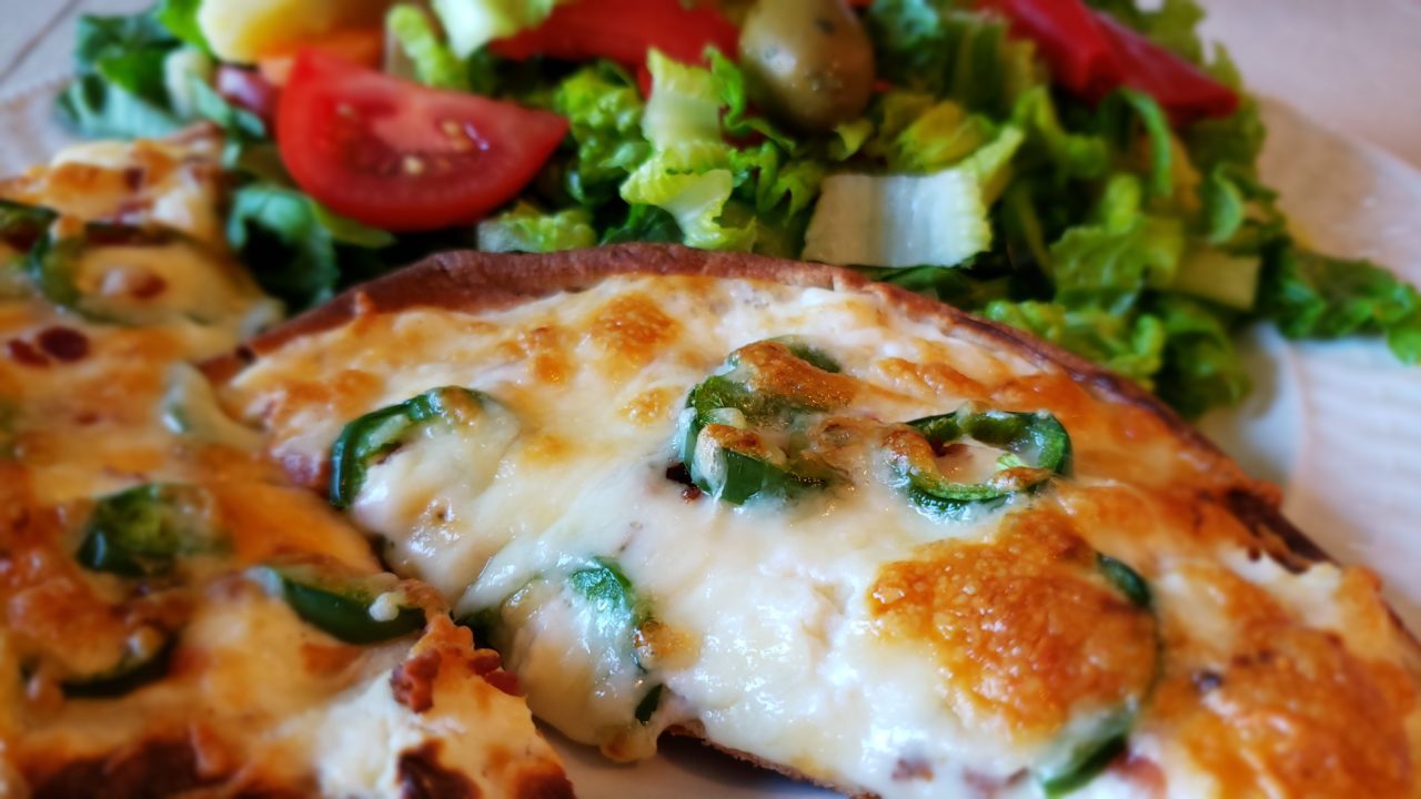 Jalapeno Popper Pita Pizza - Big Fat Skinny Dish